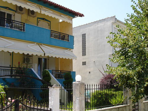 ΕΝΟΙΚΙΑΖΟΜΕΝΑ ΔΩΜΑΤΙΑ ΣΙΒΗΡΗ ΧΑΛΚΙΔΙΚΗ - ΝΕΗΛΥΣ - ΑΛΕΞΑ - 4ty.gr