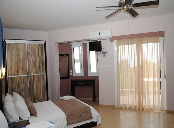 ΕΝΟΙΚΙΑΖΟΜΕΝΑ ΔΩΜΑΤΙΑ ΣΑΡΤΗ ΧΑΛΚΙΔΙΚΗ - GREENOTEL - ΠΑΣ - 4ty.gr