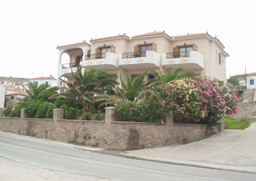 ΕΝΟΙΚΙΑΖΟΜΕΝΑ ΔΩΜΑΤΙΑ ΣΙΓΡΙ ΜΥΤΙΛΗΝΗ - AIOLIS APARTMENT - 4ty.gr