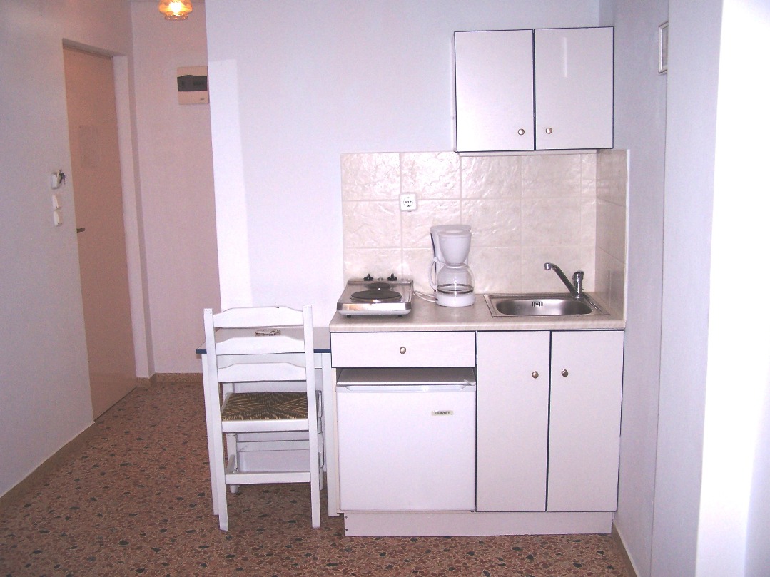ROOMS TO LET – APPARTMENTS - CHRISSI AMMOS - STUDIOS - - 4ty.gr