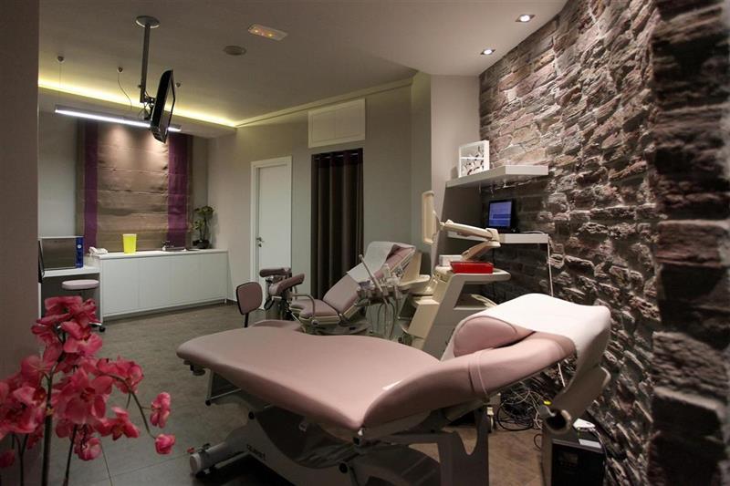 ΜΑΙΕΥΤΗΡΕΣ – ΓΥΝΑΙΚΟΛΟΓΟΙ - ΧΕΙΡΟΥΡΓΟΙ - ΓΥΝΑΙΚΟΛΟΓΟΣ Λ - 4ty.gr