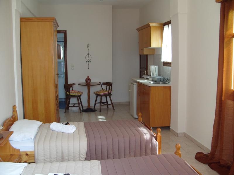 ROOMS TO LET – APPARTMENTS - ΙΚΑΡΙΑ HOLIDAYS - IKARIA R - 4ty.gr