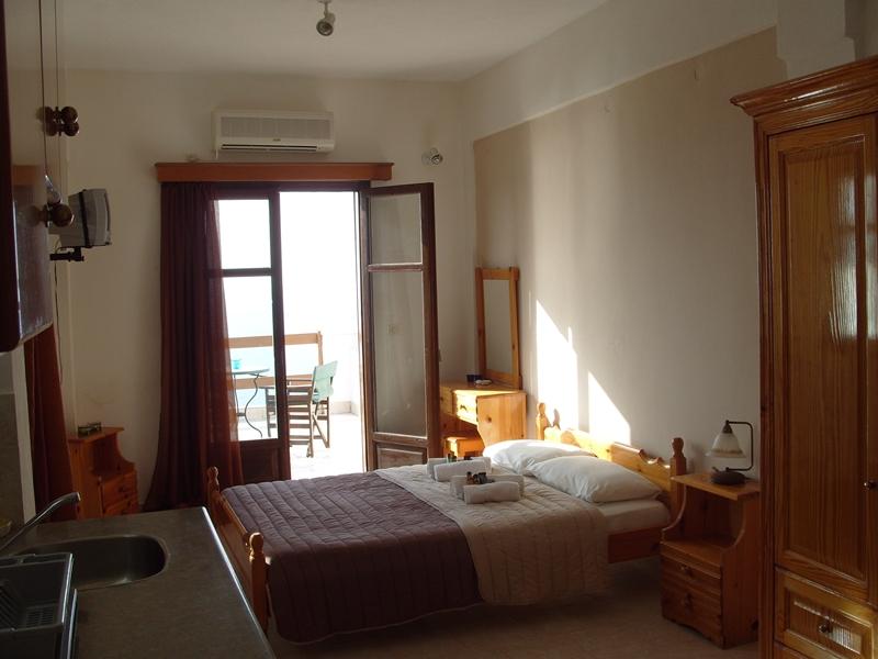 ROOMS TO LET – APPARTMENTS - ΙΚΑΡΙΑ HOLIDAYS - IKARIA R - 4ty.gr
