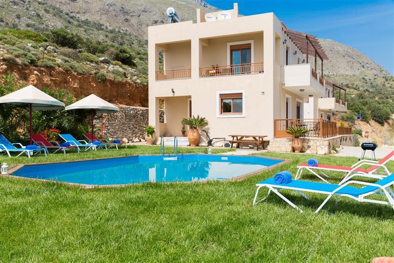 ΕΝΟΙΚΙΑΖΟΜΕΝΕΣ ΒΙΛΕΣ - ΤΡΙΟΠΕΤΡΑ VILLAS - ΒΙΛΑ ΡΕΘΥΜΝΟ - 4ty.gr