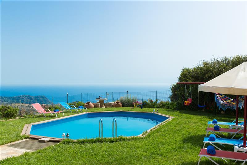 ΕΝΟΙΚΙΑΖΟΜΕΝΕΣ ΒΙΛΕΣ - ΤΡΙΟΠΕΤΡΑ VILLAS - ΒΙΛΑ ΡΕΘΥΜΝΟ - 4ty.gr