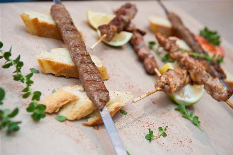 ΣΟΥΒΛΑΚΙ ΑΘΗΝΑΪΚΟ - ΨΗΤΟΠΩΛΕΙΟ ΣΟΥΒΛΑΤΖΙΔΙΚΟ ΝΕΟΣ ΚΟΣΜΟ - 4ty.gr