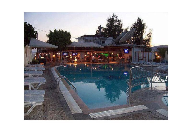 Oasis Pool Bar Rhodes | Καφεστιατόριο Ρόδος - 4ty.gr
