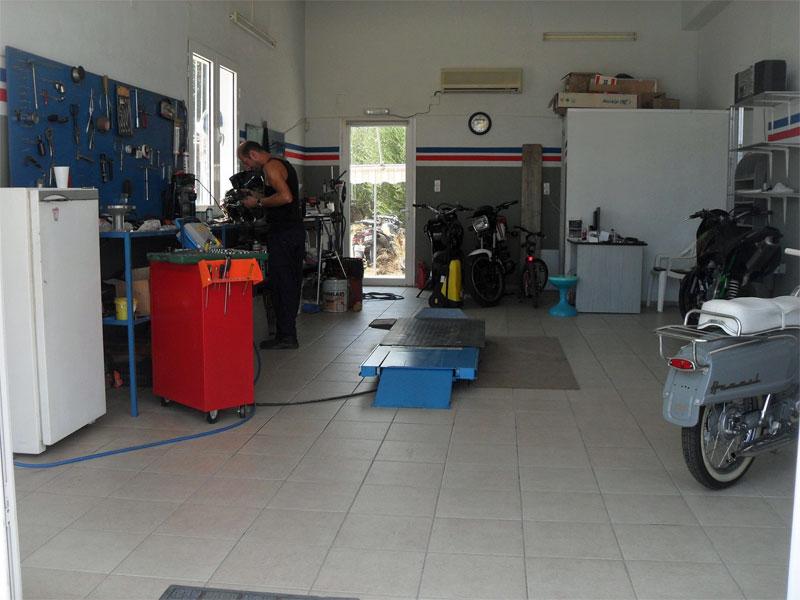 Moto Space | Σκιαδάς Ισίδωρος | Συνεργείο Χίος - 4ty.gr