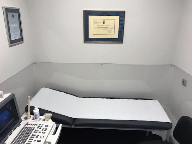 ΟΥΡΟΛΟΓΟΙ – ΧΕΙΡΟΥΡΓΟΙ – ΑΝΔΡΟΛΟΓΟΙ - ΚΑΡΕΛΗΣ Φωτογραφίες