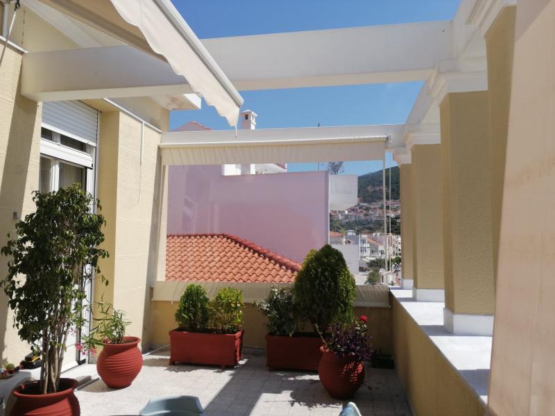 Στάθης Ανδρέας | Τέντες - Συστήματα Σκίασης - Δάπεδα Σάμος