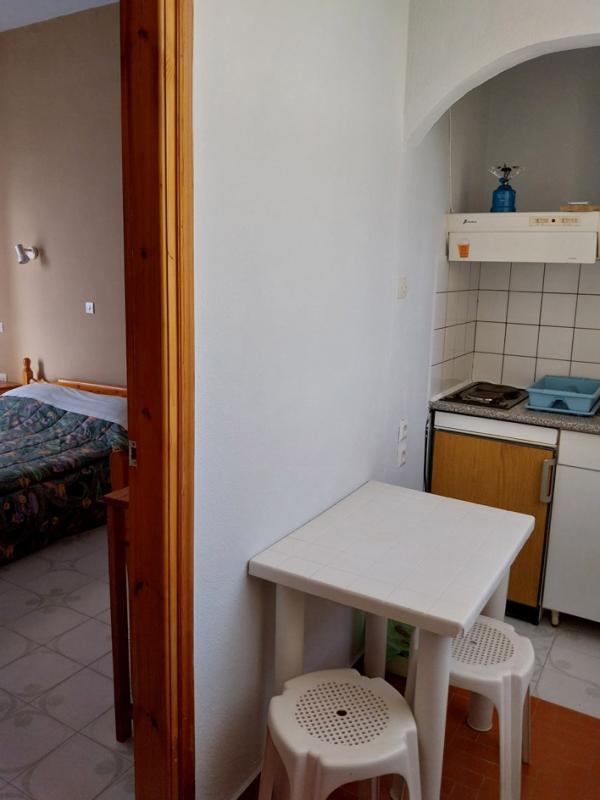 ΕΝΟΙΚΙΑΖΟΜΕΝΑ ΔΩΜΑΤΙΑ – ΚΑΤΟΙΚΙΕΣ - MELTEMI APARTMENTS - 4ty.gr