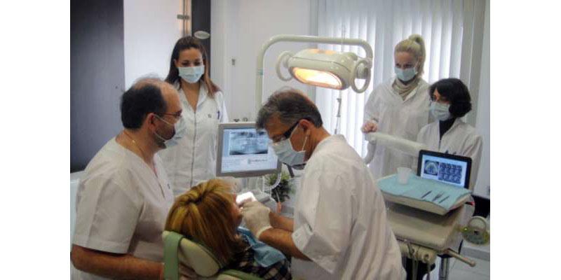 ΟΔΟΝΤΙΑΤΡΟΙ – ΟΡΘΟΔΟΝΤΙΚΟΙ - ΧΕΙΡΟΥΡΓΟΣ ΟΔΟΝΤΙΑΤΡΟΣ ΜΕΓ - 4ty.gr