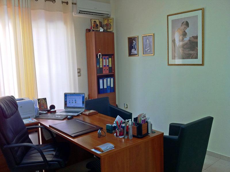 ΜΑΙΕΥΤΗΡΕΣ – ΓΥΝΑΙΚΟΛΟΓΟΙ - ΧΕΙΡΟΥΡΓΟΙ - ΖΑΧΑΡΟΠΟΥΛΟΥ Β - 4ty.gr