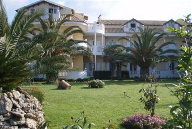 ΕΝΟΙΚΙΑΖΟΜΕΝΑ ΔΩΜΑΤΙΑ ΚΕΡΚΥΡΑ - ANDRIANA APARTMENTS - Μ - 4ty.gr