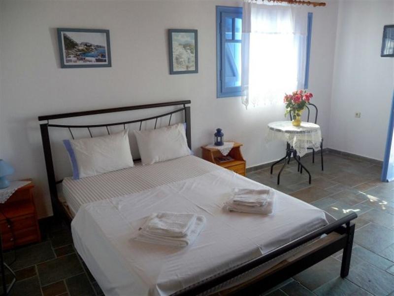 ΕΝΟΙΚΙΑΖΟΜΕΝΑ ΔΩΜΑΤΙΑ – ΚΑΤΟΙΚΙΕΣ - FLORA ROOMS - ΕΝΟΙ - 4ty.gr