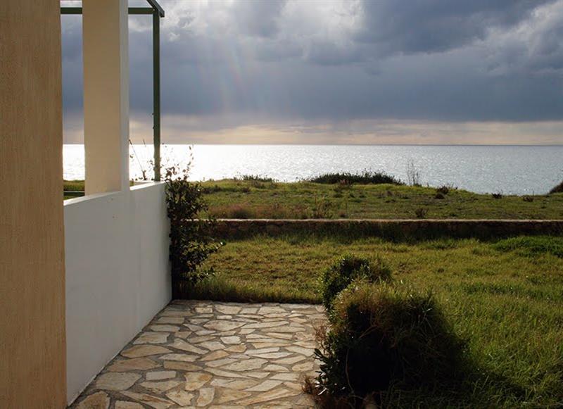 ΕΝΟΙΚΙΑΖΟΜΕΝΑ ΔΩΜΑΤΙΑ ΑΡΓΟΣΤΟΛΙ ΚΕΦΑΛΟΝΙΑ - GREY ROCKS - 4ty.gr