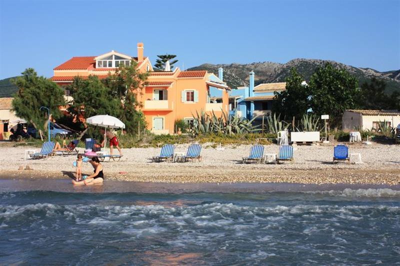 ΕΝΟΙΚΙΑΖΟΜΕΝΑ ΔΙΑΜΕΡΙΣΜΑΤΑ ΑΧΑΡΑΒΗ ΚΕΡΚΥΡΑ - VLACHOS AP - 4ty.gr