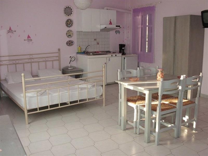 ΕΝΟΙΚΙΑΖΟΜΕΝΑ ΔΩΜΑΤΙΑ ΕΡΙ ΣΥΡΟΣ - ΕΝΟΙΚΙΑΖΟΜΕΝΑ ΔΩΜΑΤΙΑ - 4ty.gr