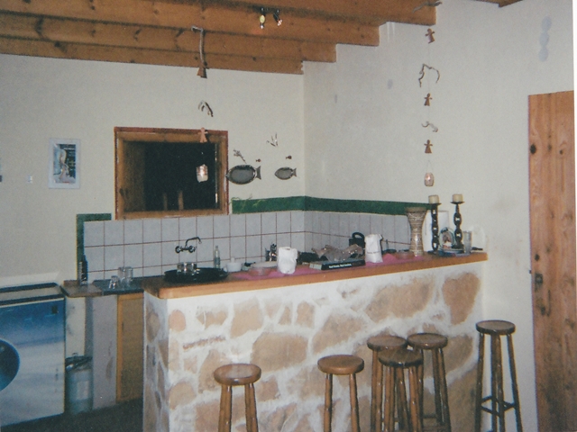 ΚΑΦΕΤΕΡΙΕΣ – ΜΠΑΡ - CAFE BAR LIVAS - Γαύδος - 4ty.gr