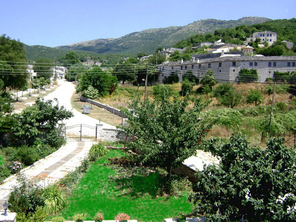 ΕΝΟΙΚΙΑΖΟΜΕΝΑ ΔΩΜΑΤΙΑ ΑΝΩ ΠΕΔΙΝΑ ΖΑΓΟΡΟΧΩΡΙΑ - ALONI HO - 4ty.gr